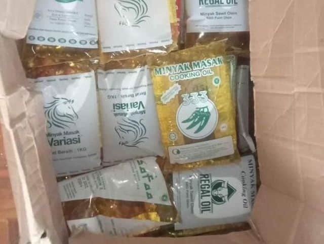 Beli minyak masak paket subsidi 1kg mungkin guna sistem kupon
