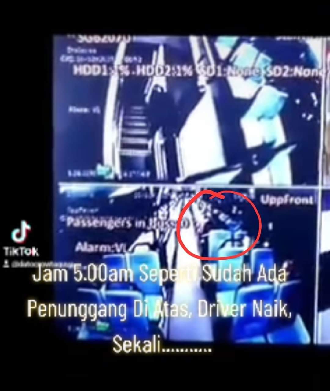 Pemandu bas terkejut nampak 'penumpang' tengah duduk dalam bas, walhal ... Pemandu bas terkejut nampak 'penumpang' tengah duduk dalam bas, walhal ...