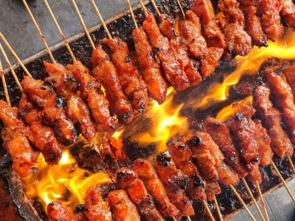 Sedia sate sampai 600 cucuk, lelaki bengang tetamu ambil banyak tapi ...